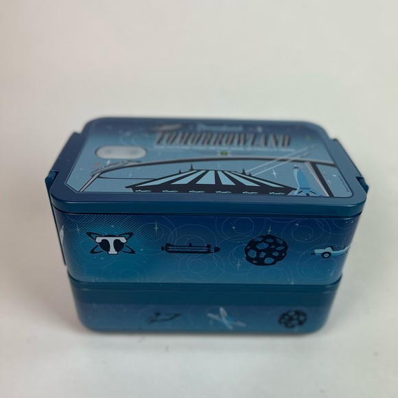Disney | Dining | Disneyland Tomorrowland Bento Box Lunch Box Disney ...